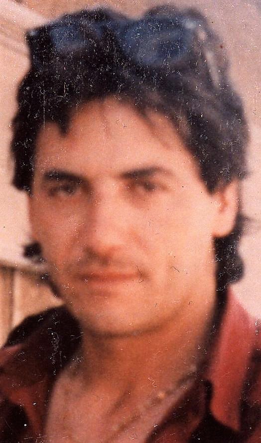 Napoli, 1993. Gli efferati omicidi di due poliziotti. Le storie di ... Napoli, 1993. Gli efferati omicidi di due poliziotti. Le storie di ...